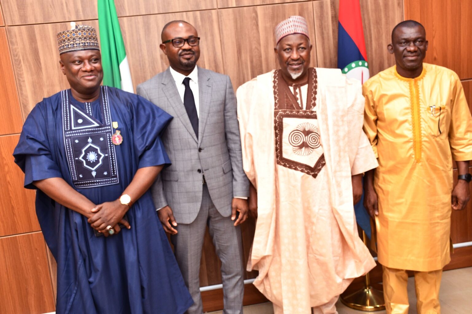 DEFENCE MINISTRY TO COLLABORATE WITH INTERIOR TO FIGHT INTERNAL ...